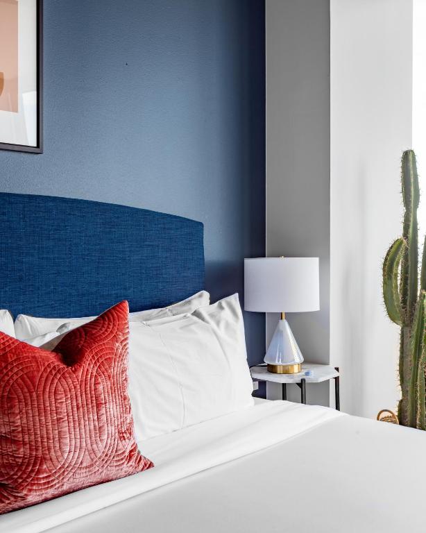 The Guild Downtown - Elm St., Dallas – Updated 2022 Prices