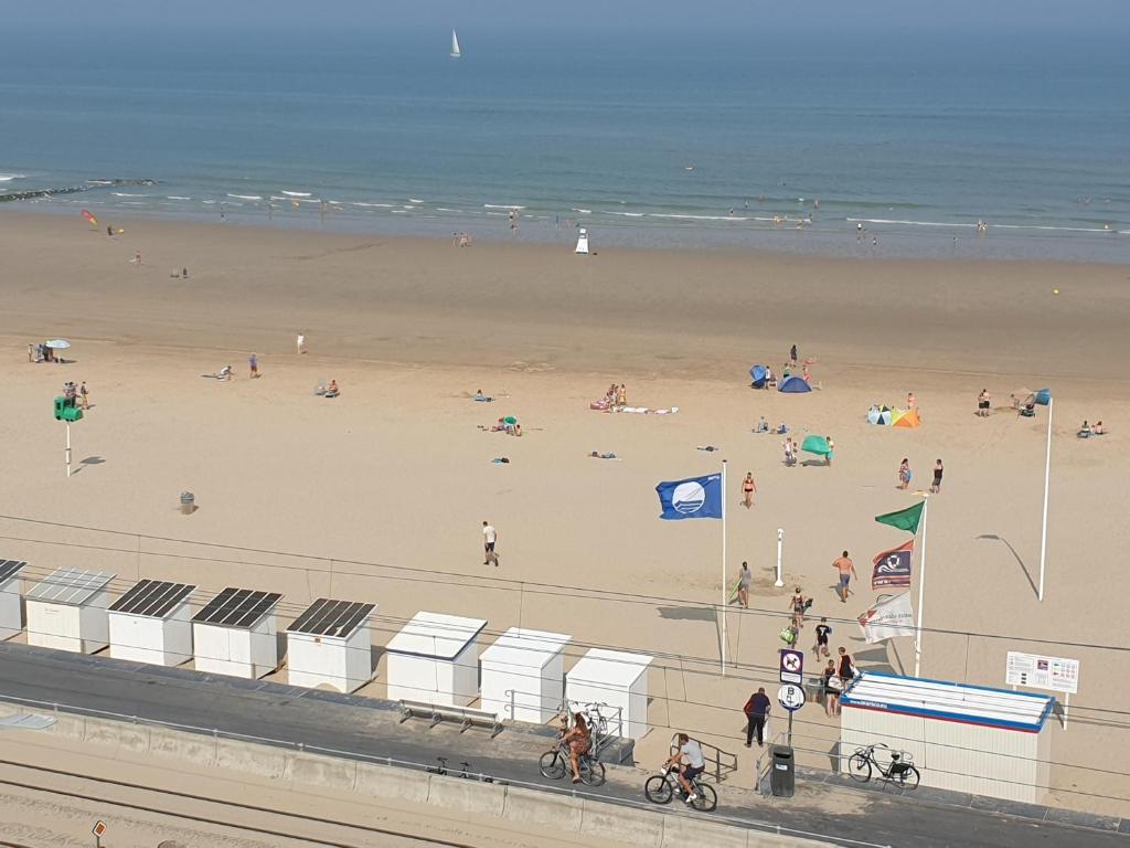 Apartment Raversijde with Seaview, Ostend (updated prices 2025)