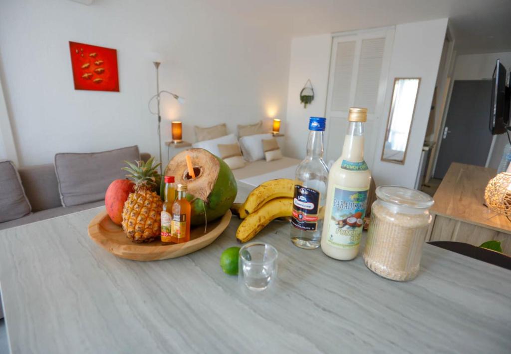 Studio CHIC avec son accès plage et sans coupure d'eau, Le Gosier ...