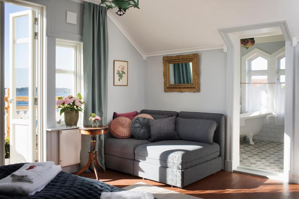 Strandflickornas Annex Gula Villan, Lysekil (updated prices 2025)