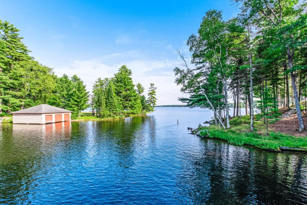 On the Rocks, Manitowish Waters (updated prices 2026)