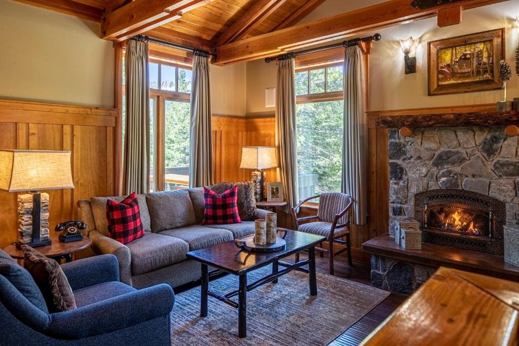 Tamarack Lodge, Mammoth Lakes (updated prices 2025)