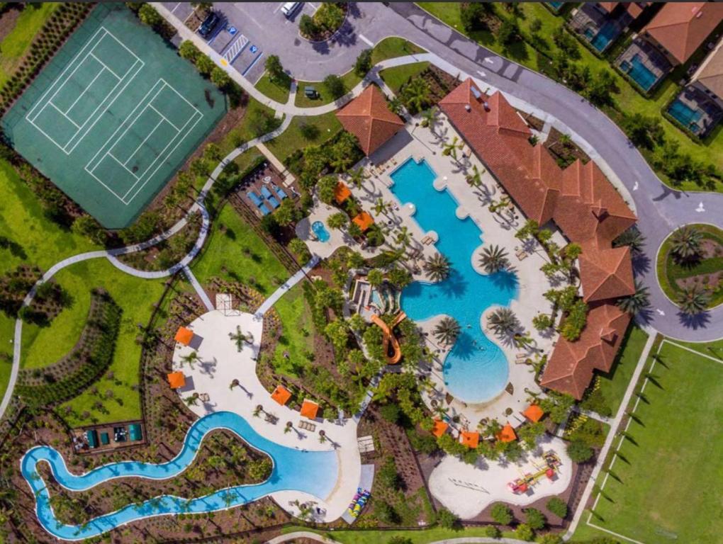 Resorts With Lazy River Pools