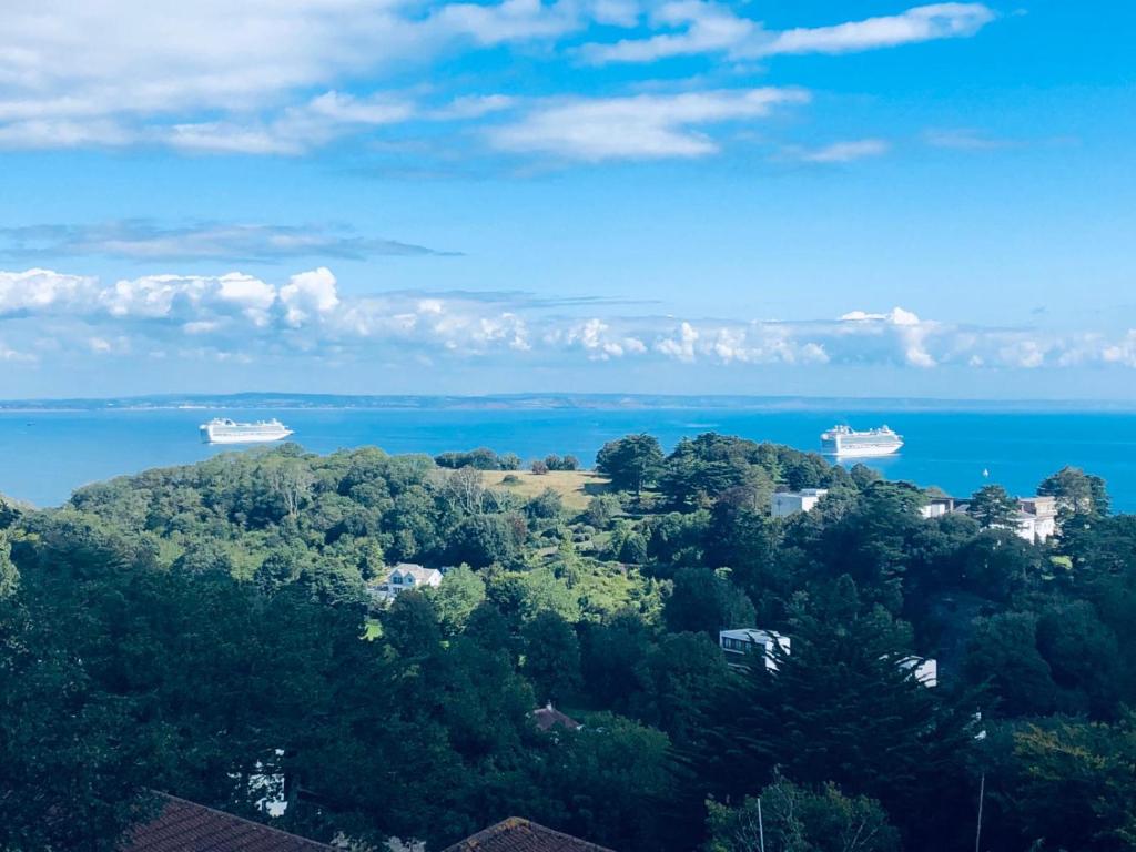 Channel View Apartments in Torquay