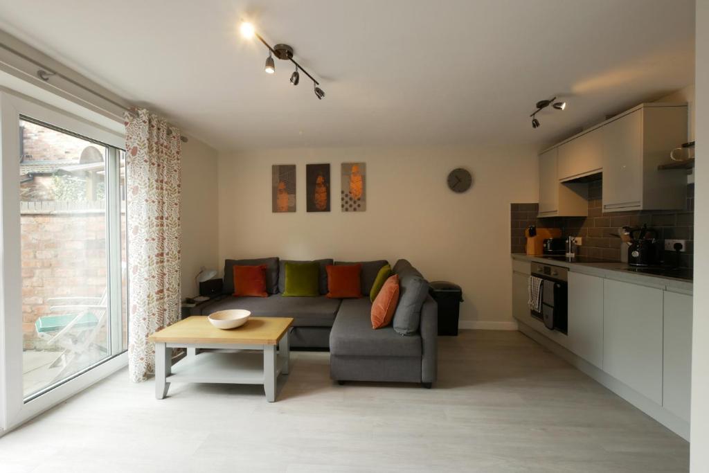 Crewe Short Lets 8 Victoria Court, Crewe, Crewe (updated prices 2025)