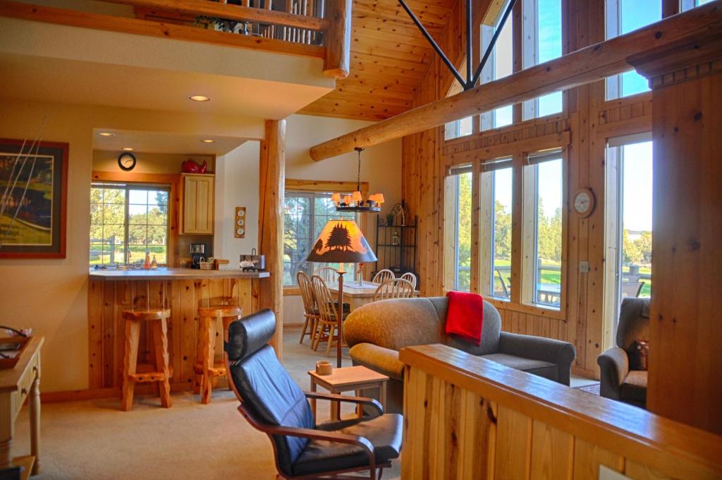 Eagle Crest Chalet (USA Redmond) - Booking.com