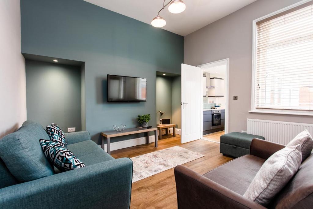 Refurbished home from home, close to city centre - Sunderland