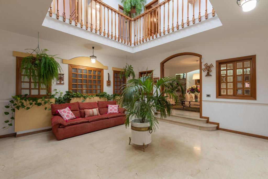 The Yellow House - Solarium - Climatized Pool, Gáldar – Updated 2024 Prices