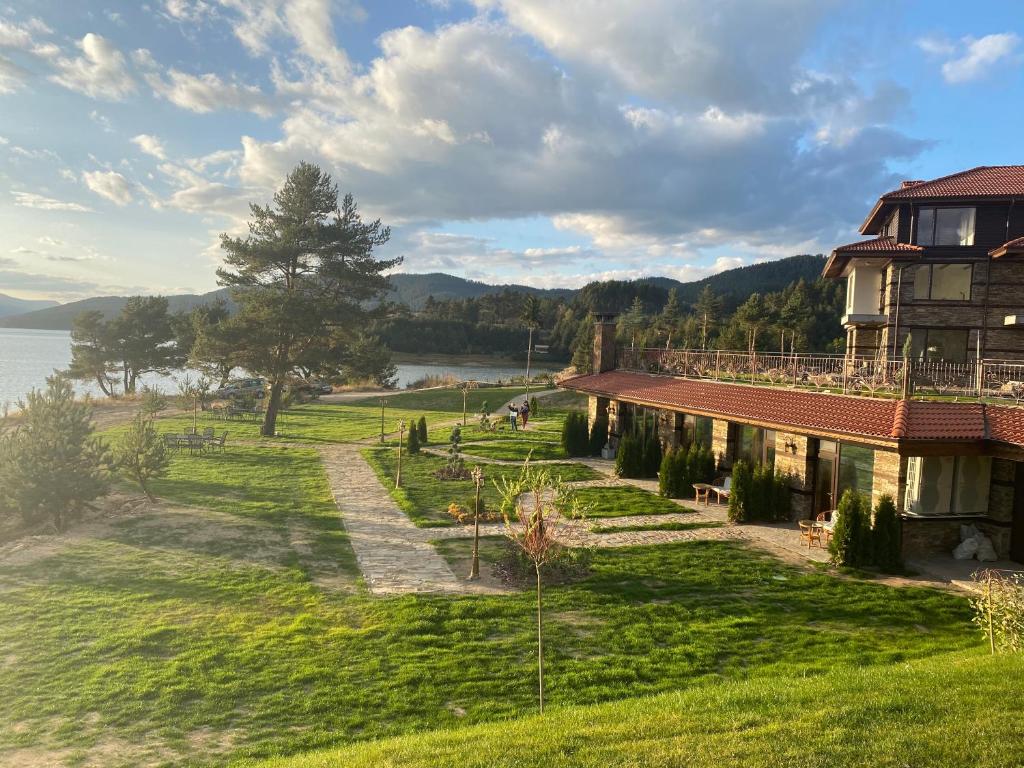 Къщи за гости "Комплекс ОАЗИС", Доспат – Обновени цени 2024