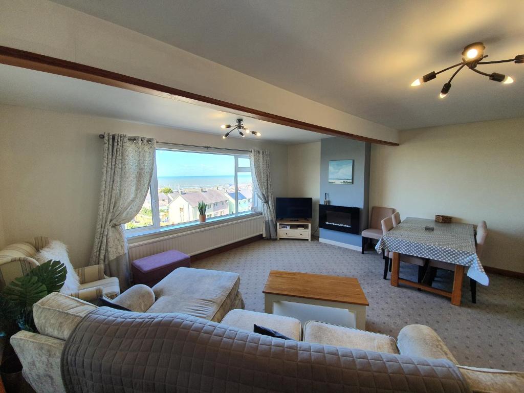 Brig-y-don • Sleeps 5, Superb Views Of Aberaeron - Aberaeron