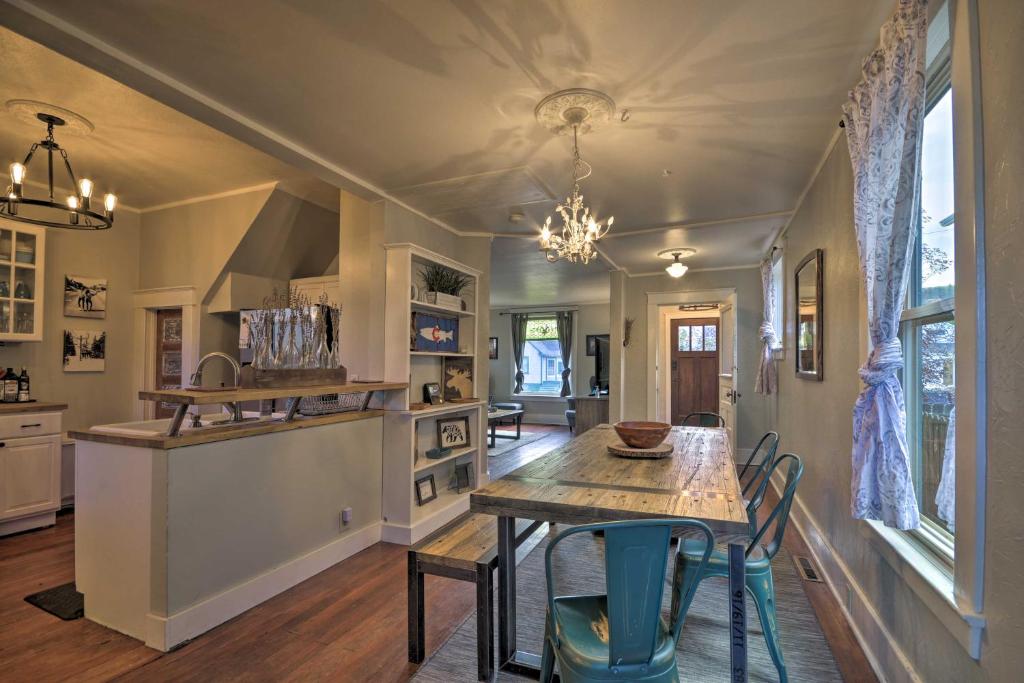 Red Lodge Home on Broadway - 15 Min to Ski Resort!, Red Lodge (updated ...