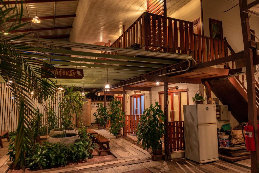 Baan Kitsada, Amphawa (updated prices 2025)