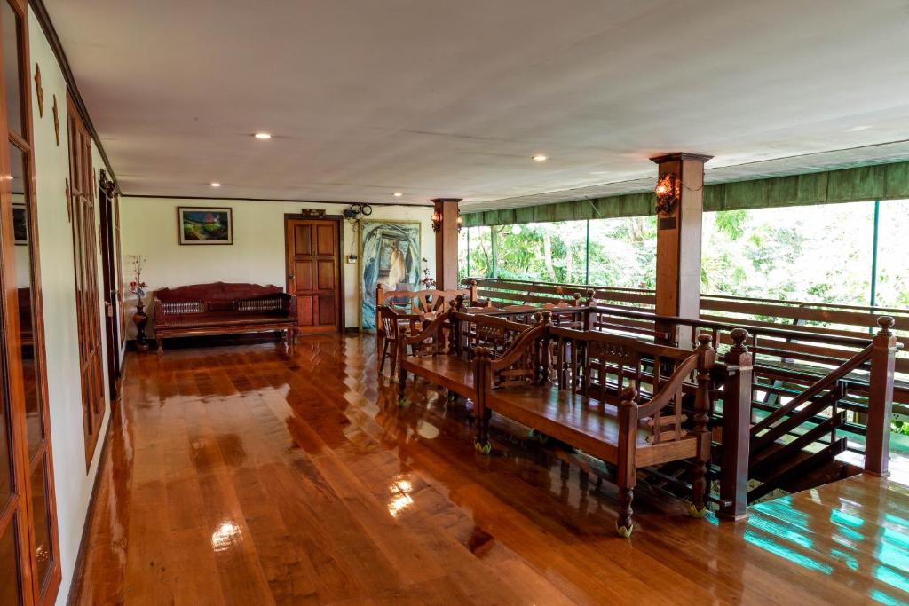 Baan Kitsada, Amphawa (updated prices 2025)