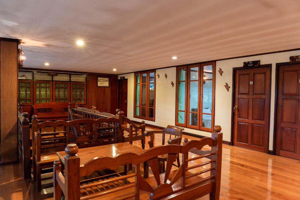 Baan Kitsada, Amphawa (updated prices 2025)