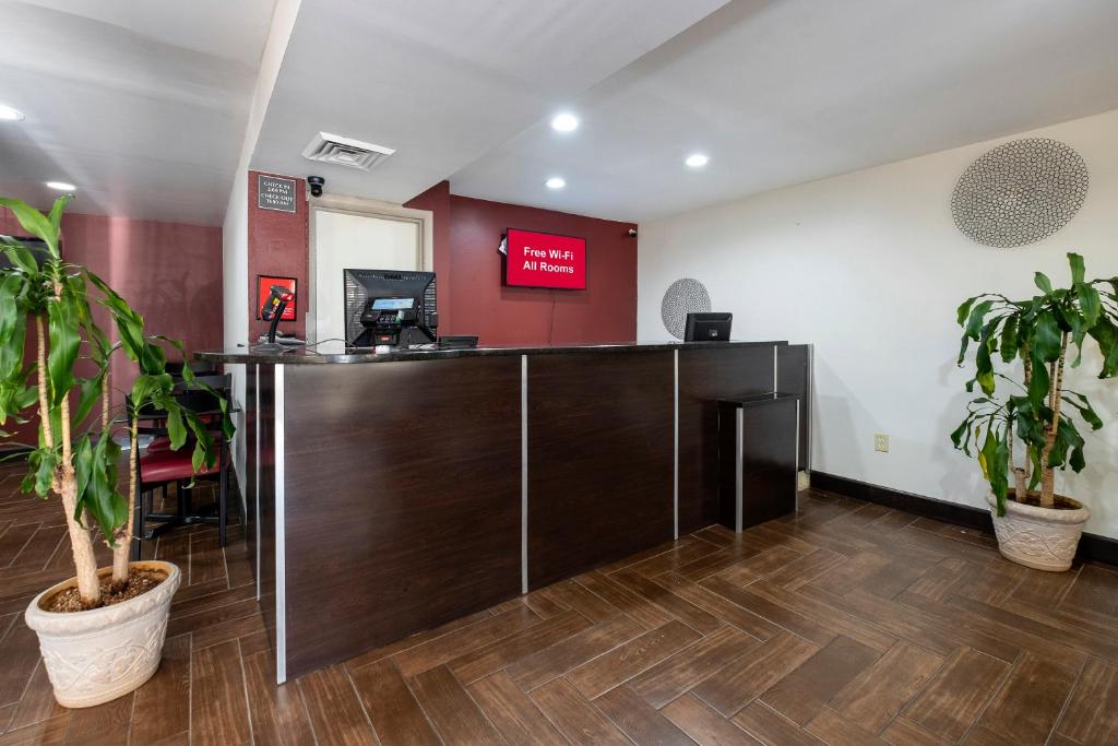 Red Roof Inn Raleigh North-Crabtree Mall-Lenovo Center, Raleigh ...