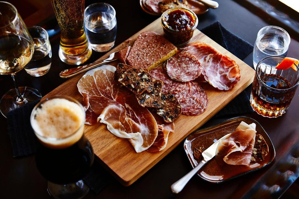 Kimpton - Armory Hotel Bozeman by IHG, Bozeman (updated prices 2025)