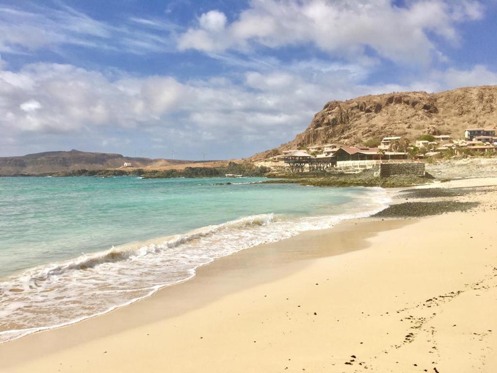 Comfortable and spacious apartment with ocean views of Cabral beach ...