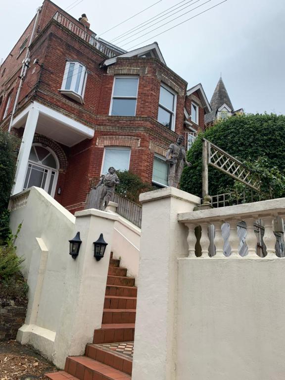 Sea view newly refurbished flat, Parkstone (updated prices 2026)