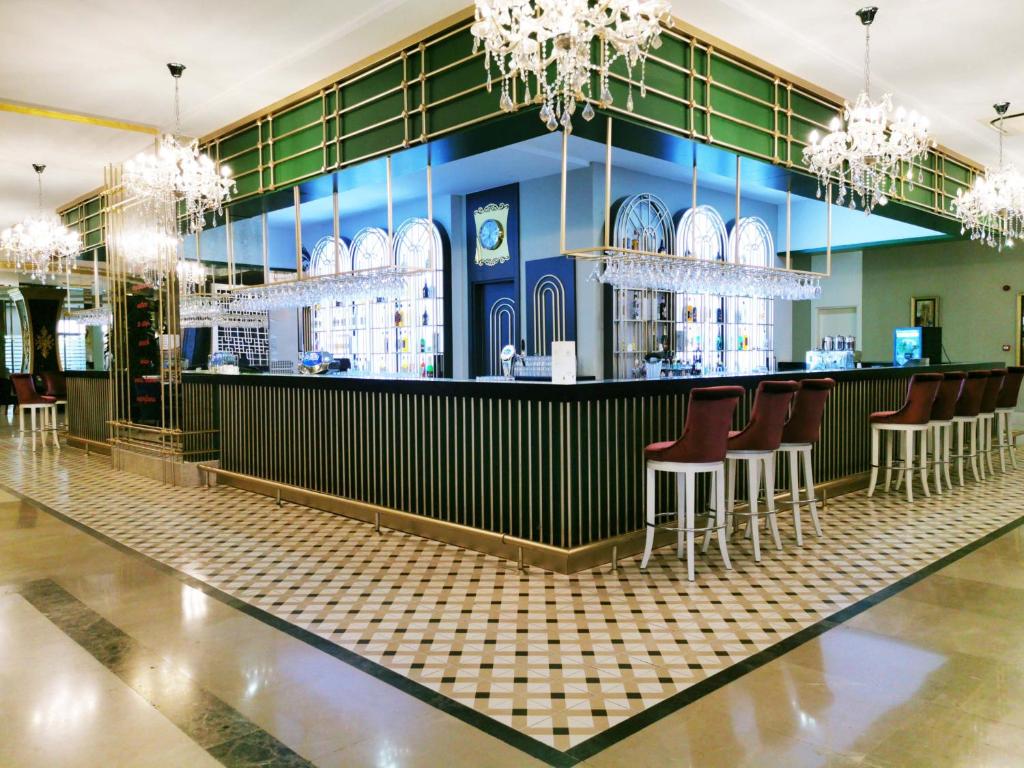 Side Crown Palace Ultra All Inclusive, Side (updated prices 2025)