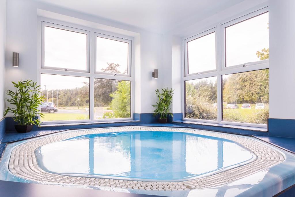 Holiday Inn Newcastle Gosforth Park by IHG, Newcastle upon Tyne ...