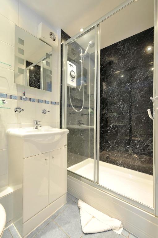 The Old Bridge House, Looe (updated prices 2025)