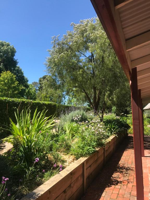 Quamby Homestead, Woolsthorpe (updated prices 2025)