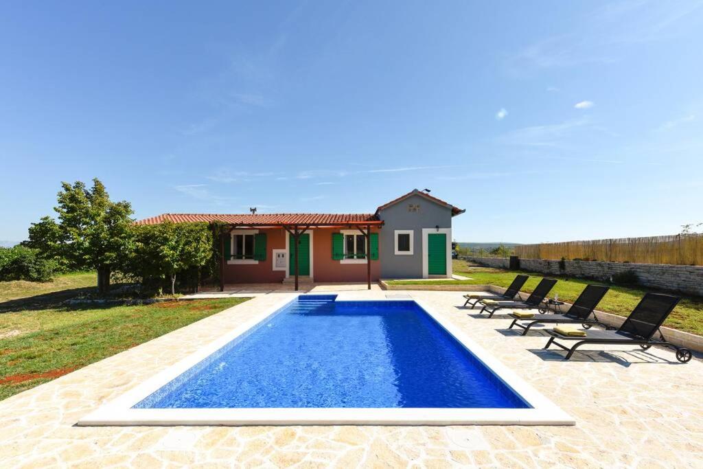 Holiday House Jona - Benkovac