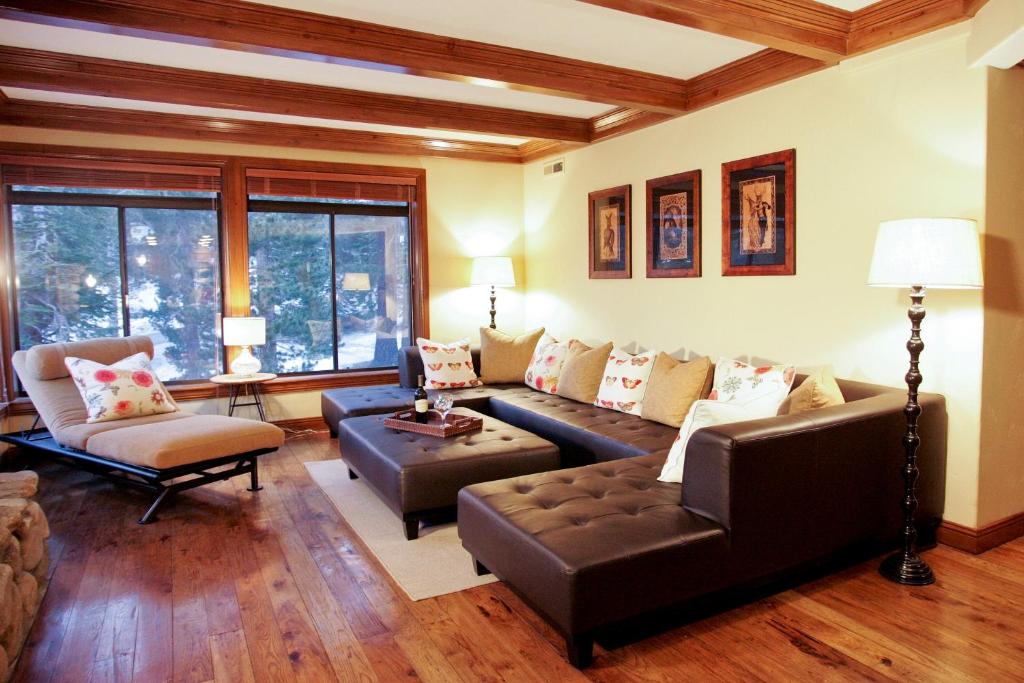 Silver Bear # 36, Mammoth Lakes (updated prices 2026)