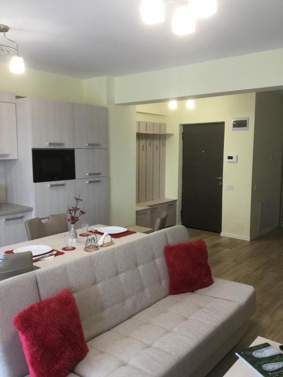 MARI HOUSE, Oradea (updated prices 2024)