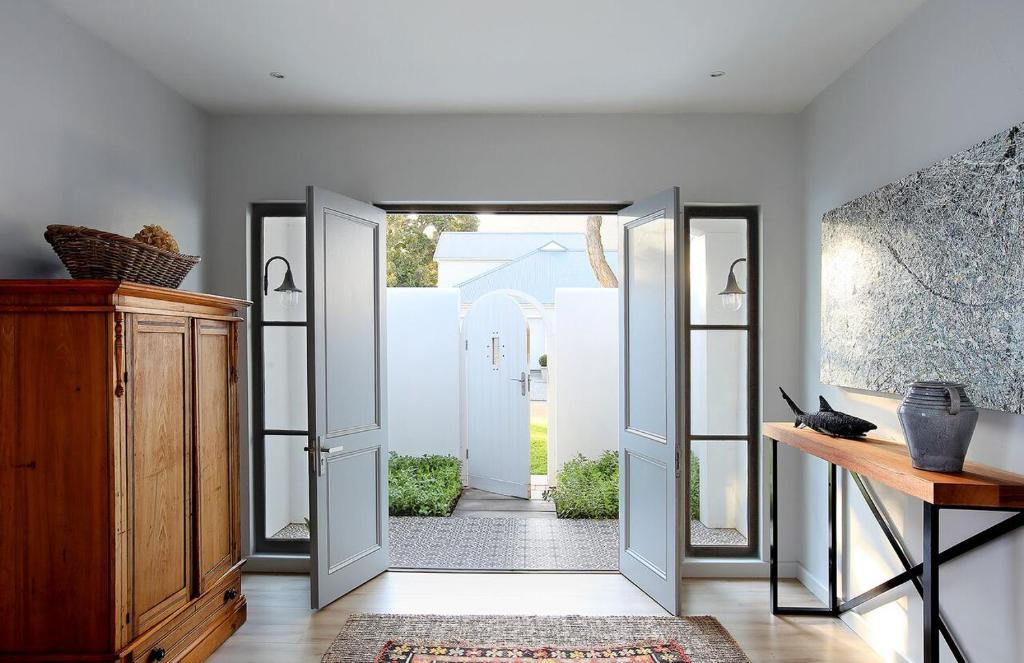 McFarlane Residence by Top Destinations Rentals, Hermanus (updated prices 2025)