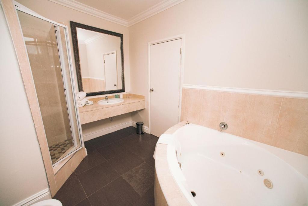 The Estuary Hotel & Spa, Port Edward (updated prices 2025)