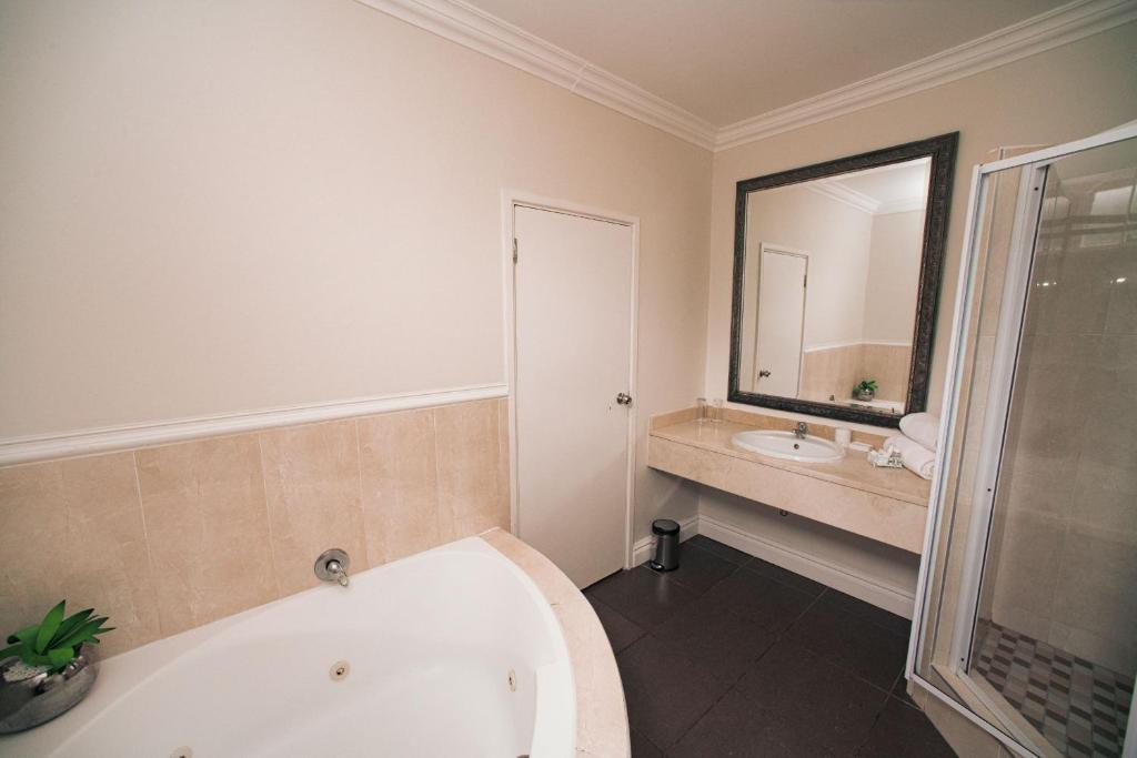 The Estuary Hotel & Spa, Port Edward (updated prices 2025)