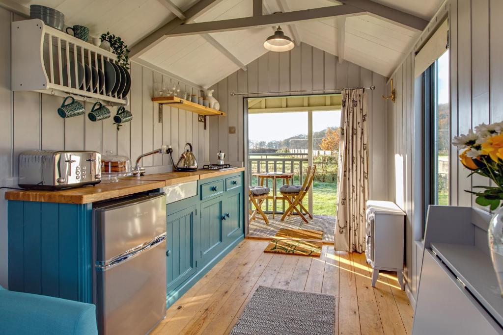 Stag, Felbrigg (updated prices 2025)