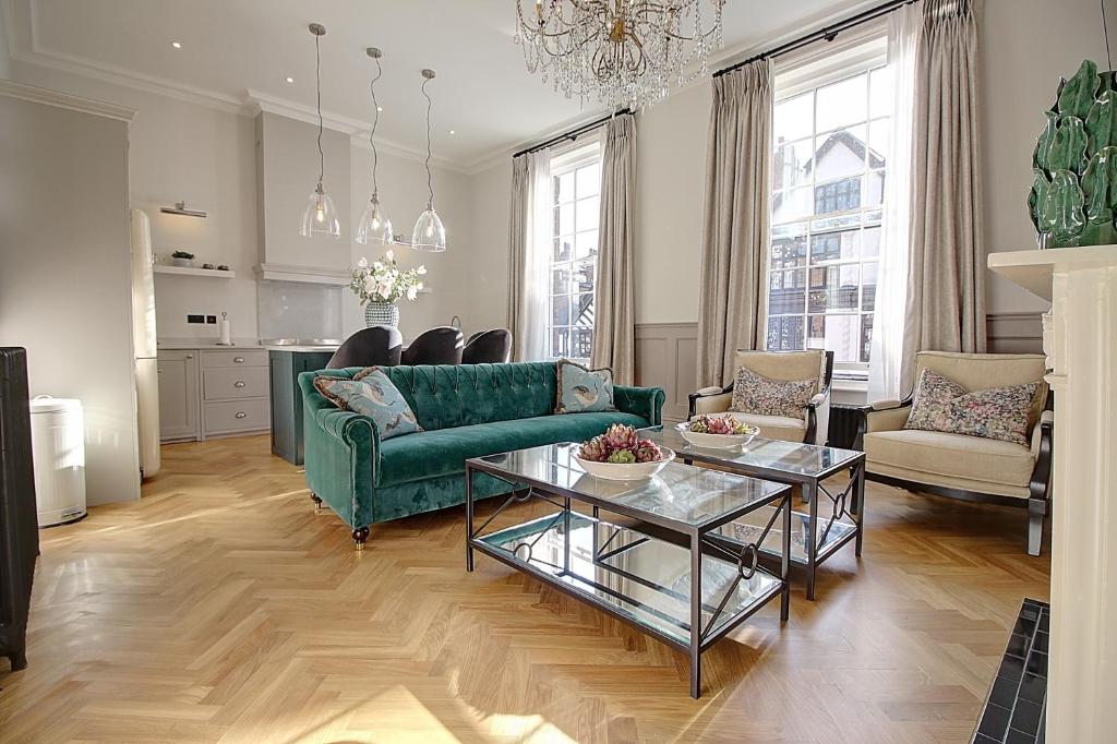 Ch1 Boutique Stays-roman Bath Suite - Chester