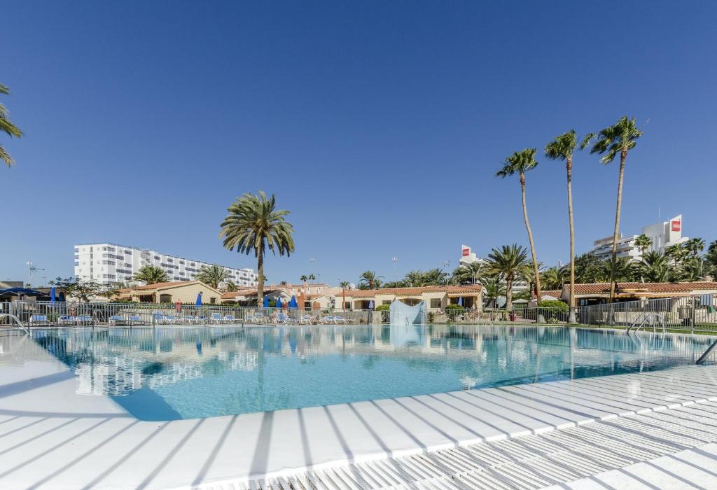 One Bedroom Bungalow With Shared Pool Furnished Terrace And Wifi At Playa Del Ingles Maspalomas 1 Km Away From The Beach - Playa del Inglés