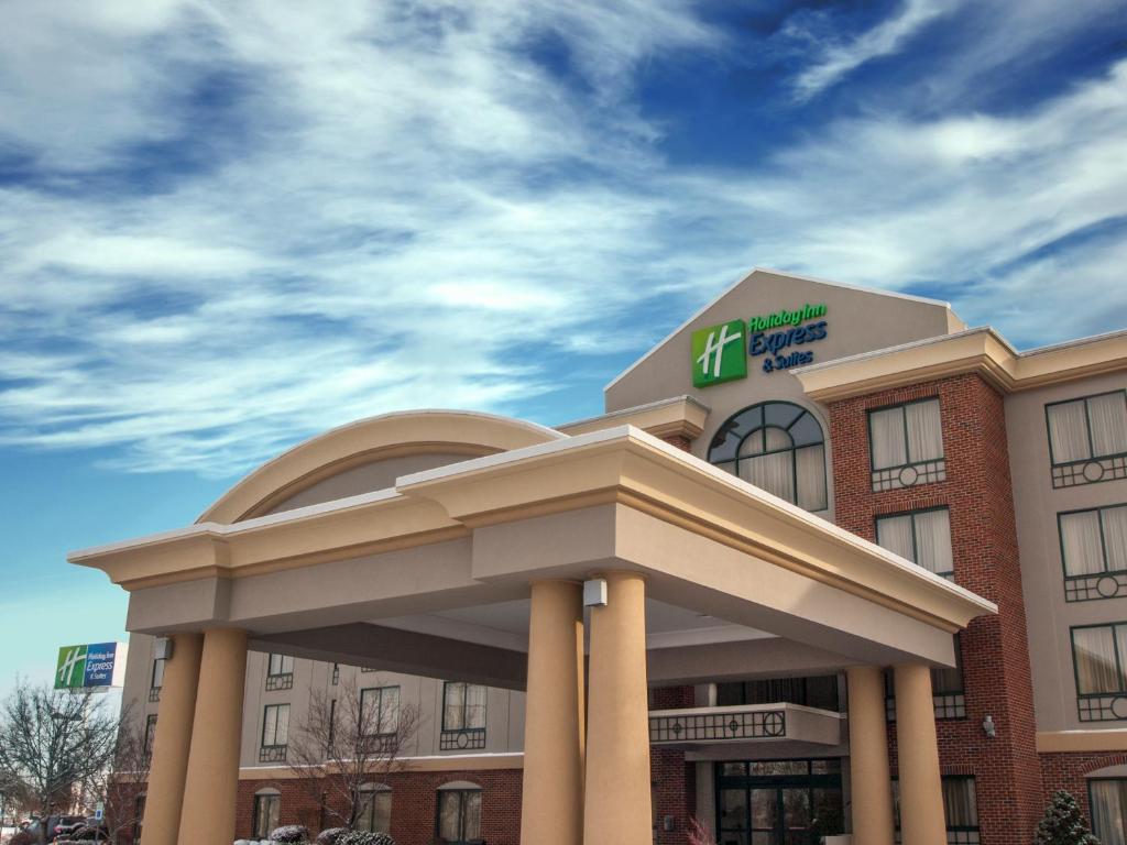 Holiday Inn Express & Suites Buffalo Airport by IHG, Cheektowaga ...