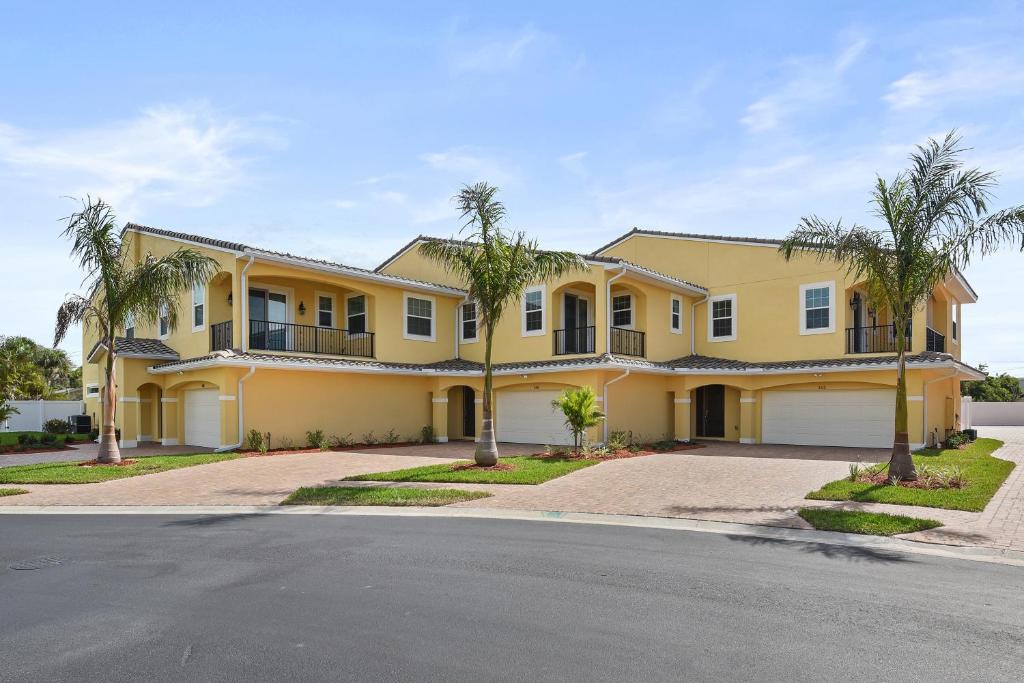 Fortebello Beachside - 160 - Melbourne, FL