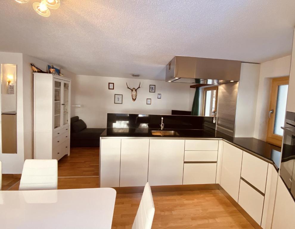 Capri Home, Zermatt (updated prices 2025)