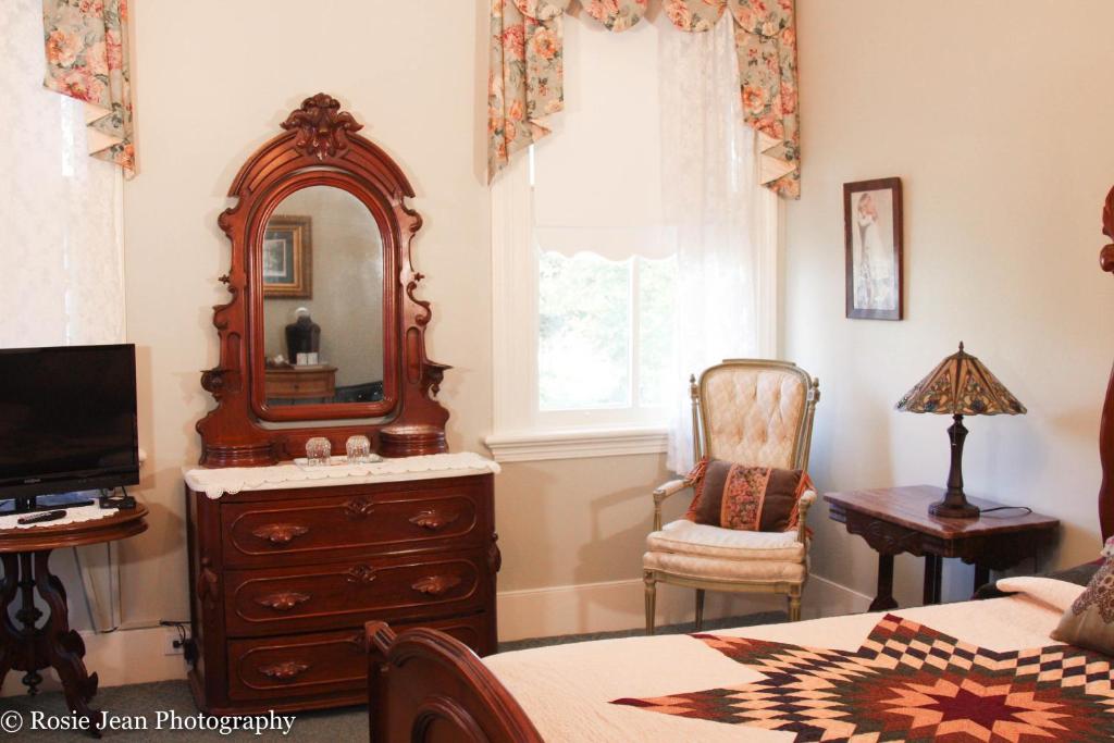 Flowertown Bed and Breakfast, Summerville (updated prices 2025)