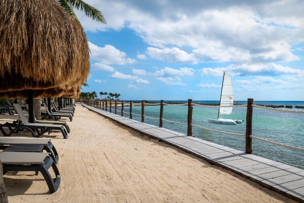 Catalonia Riviera Maya Resort & Spa- All Inclusive, Puerto Aventuras ...