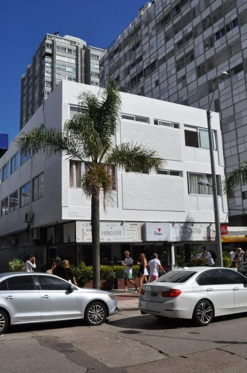 Apartamento 2 dormitorios en Av. Gorlero, Punta del Este – Updated 2023 Prices