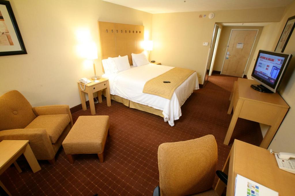 Holiday Inn Express Saltillo Zona Aeropuerto by IHG, Saltillo (updated ...