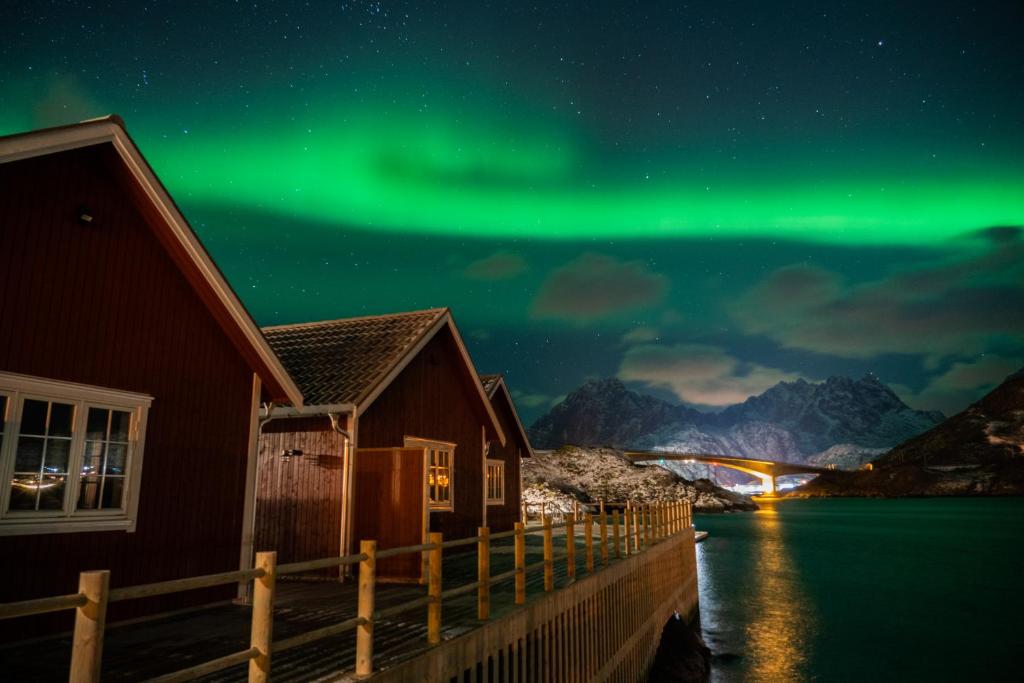 12 Best Lofoten Rorbuer → Traditional Fisherman Cabins for All Budgets