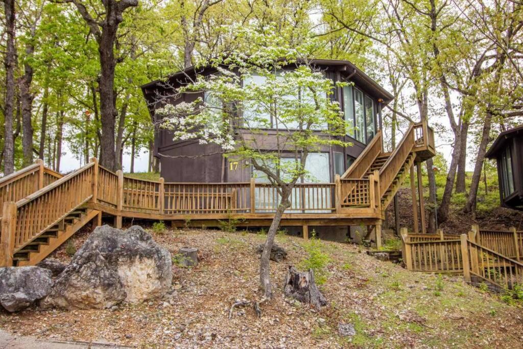 UNIT 17 - TREETOP 2 BEDROOM VILLA, Four Seasons (updated prices 2026)