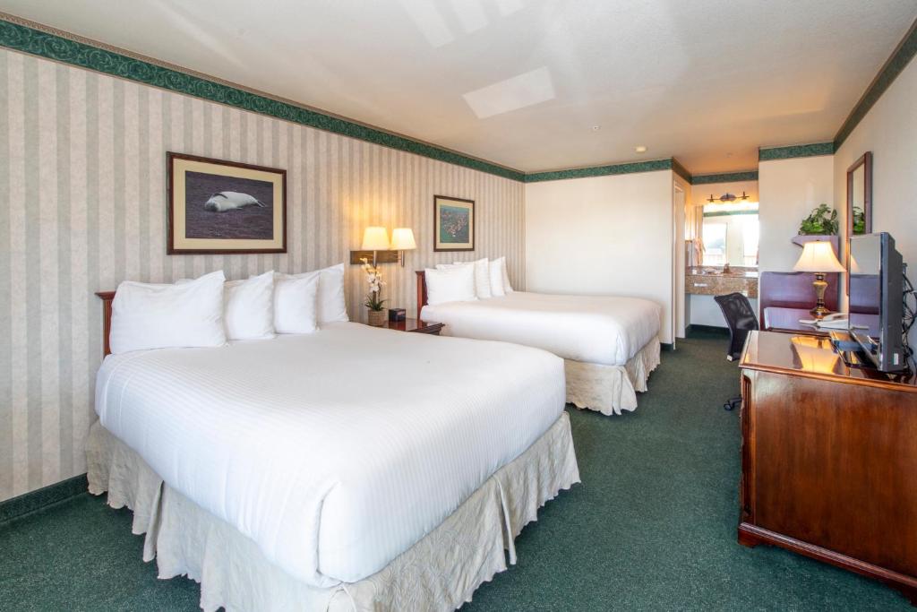 Emerald Dolphin Inn & Mini Golf, Fort Bragg (updated prices 2025)