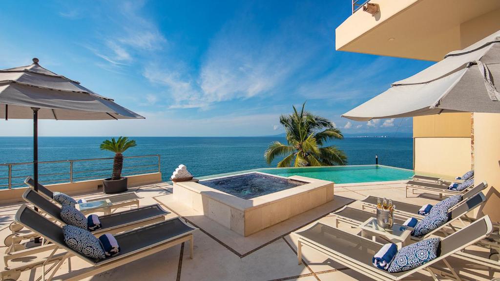 Espectacular Villa Con Gran Lujo Inmejorable Ubicación Al Sur De Puerto Vallarta - Puerto Vallarta