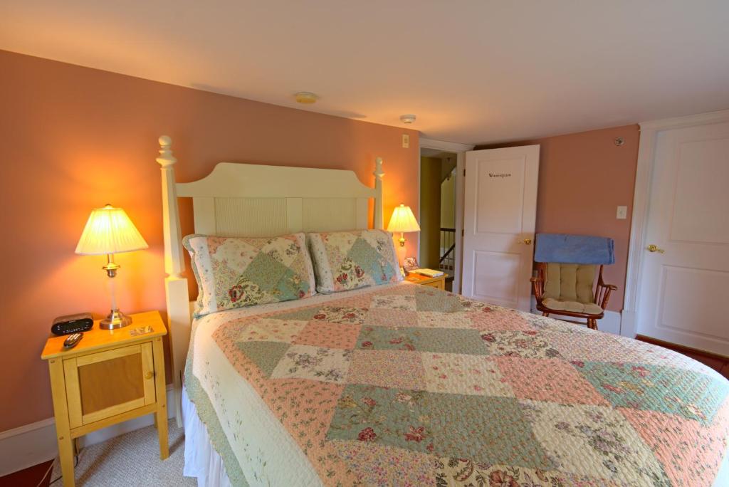 Ballard House Inn, Meredith (updated prices 2025)