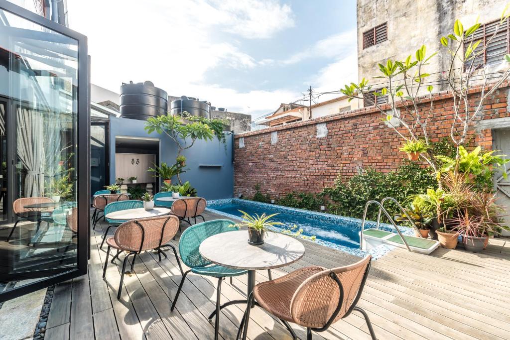 Tien Terrace Macalister - George town