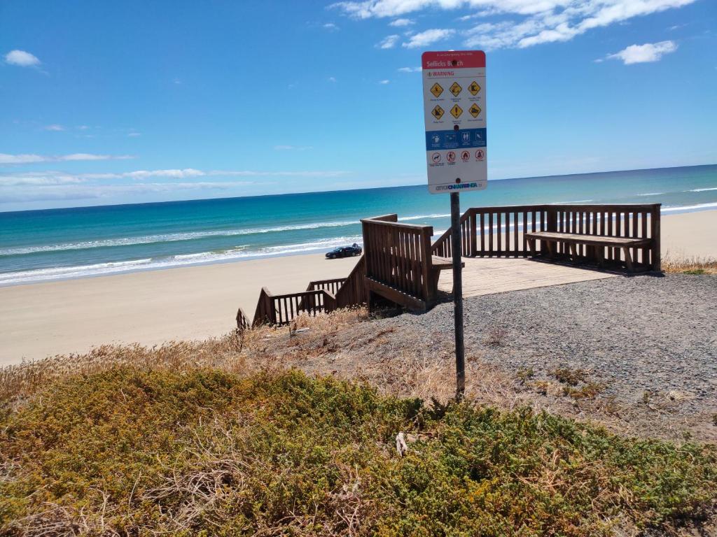 Beach, Reef and Vines - SuiteTrails