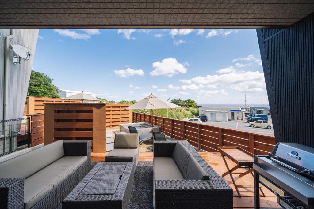 Private villa RESO南城 GRACE by Relapool, Shikenbaru (harga terbaru 2025)